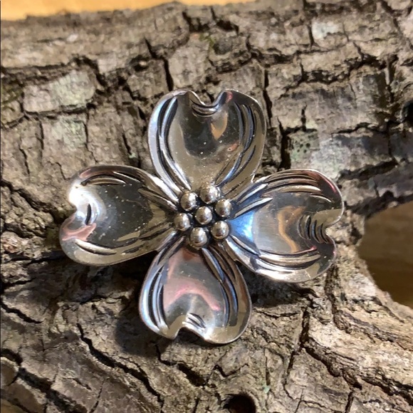 Beau Sterling | Jewelry | Vintage Beau Sterling Silver Dogwood Brooch ...